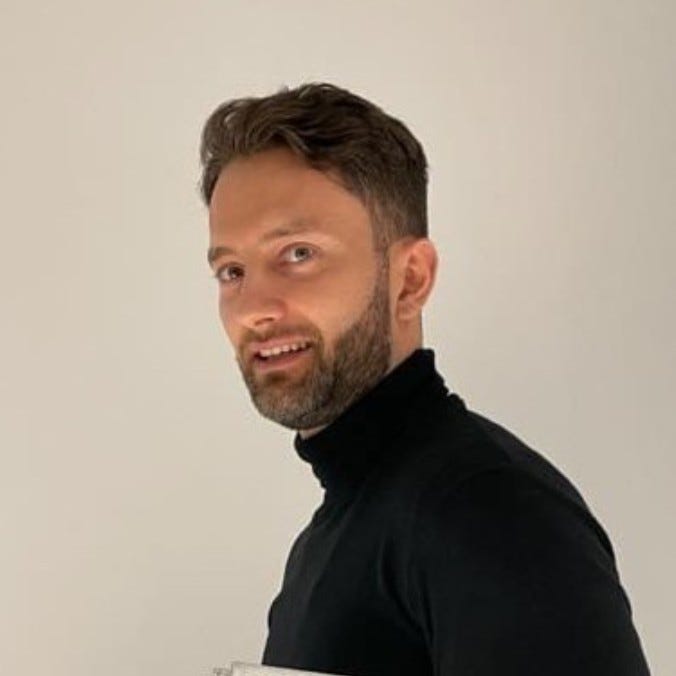 Viktor Glinka – Medium
