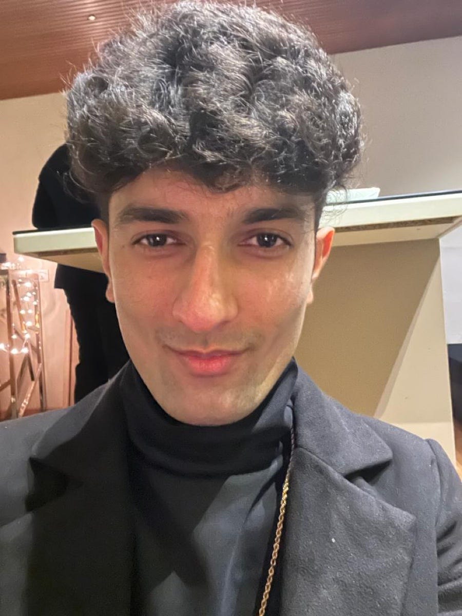 Osman Mehmood – Medium