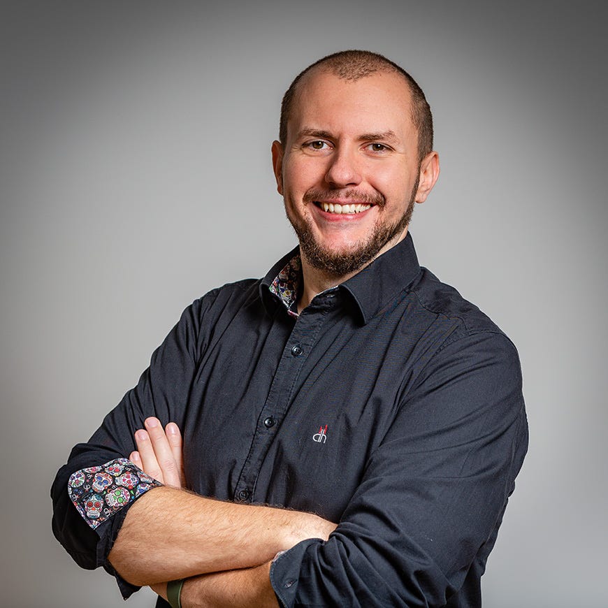 Hans Tuscher – Medium