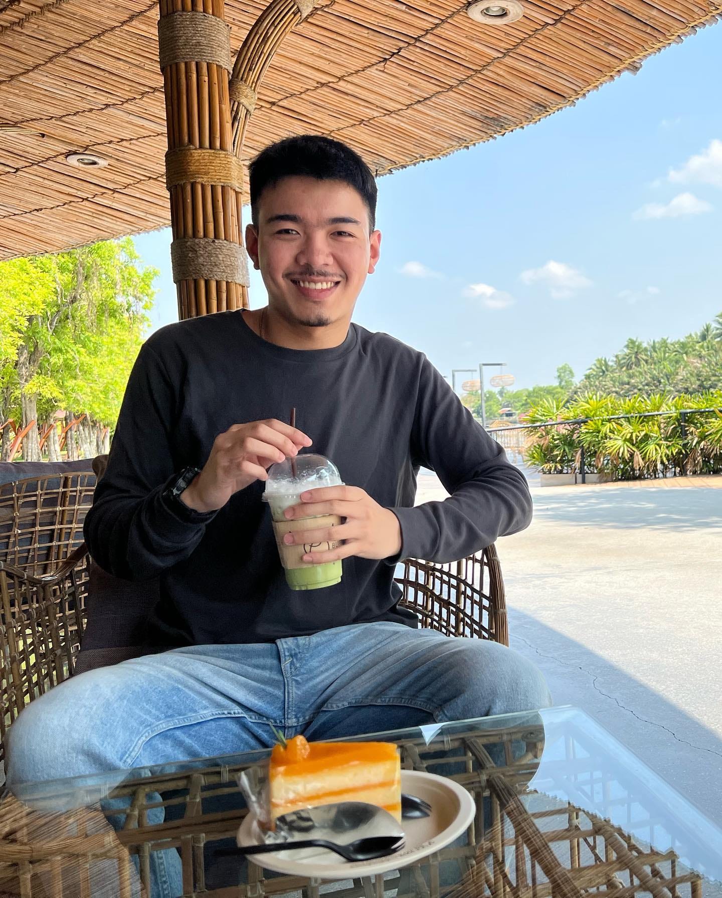 Sorawit Ruangsri – Medium