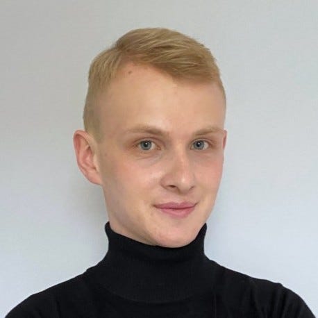 Filip Zybała – Medium