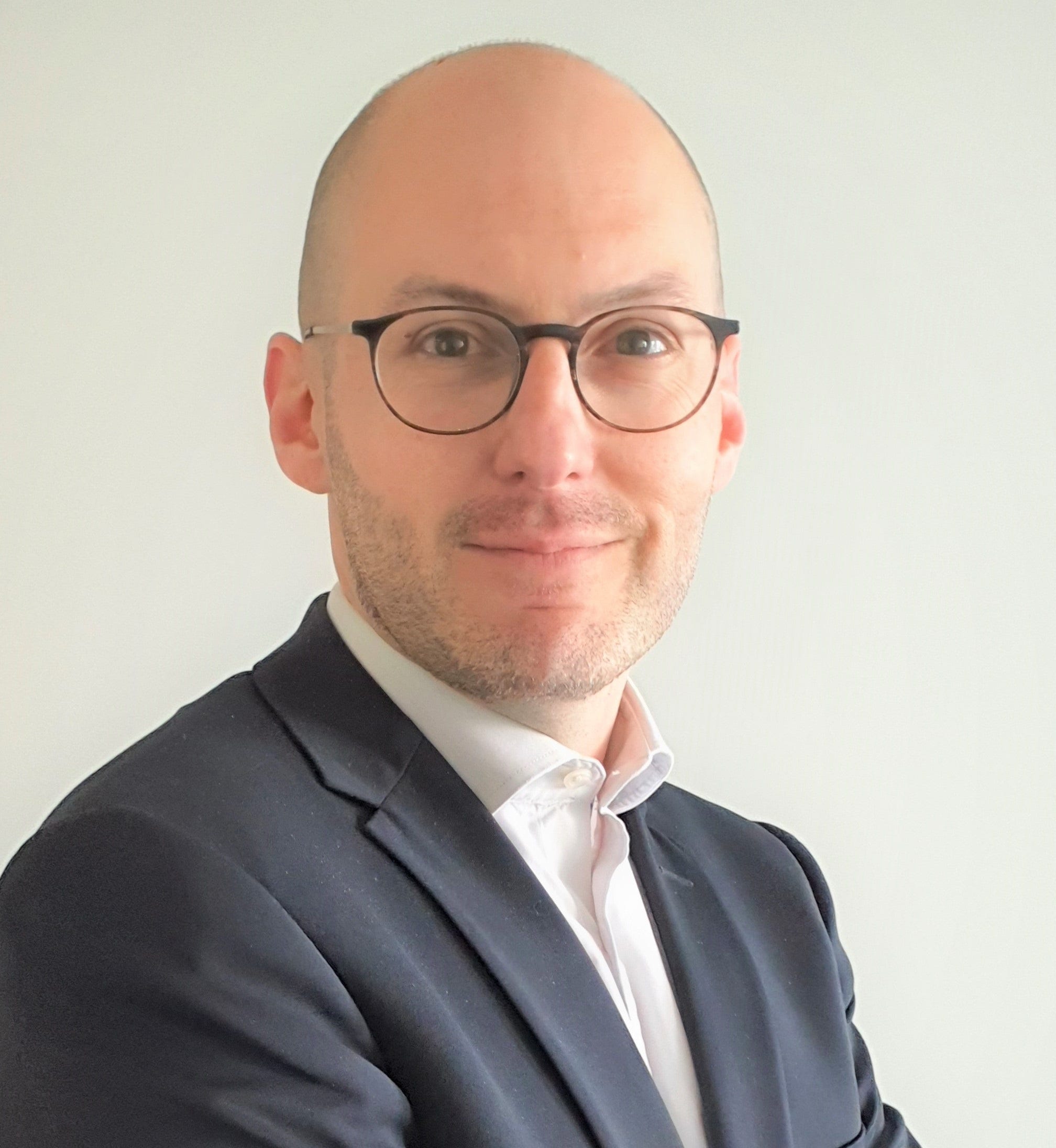 Edouard Saint – Medium