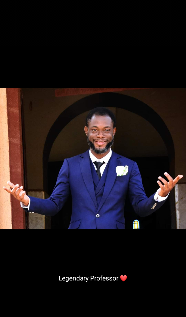 Sam Ade – Medium