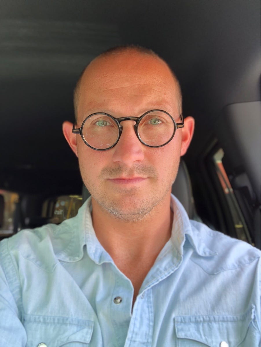 Eric Okon – Medium