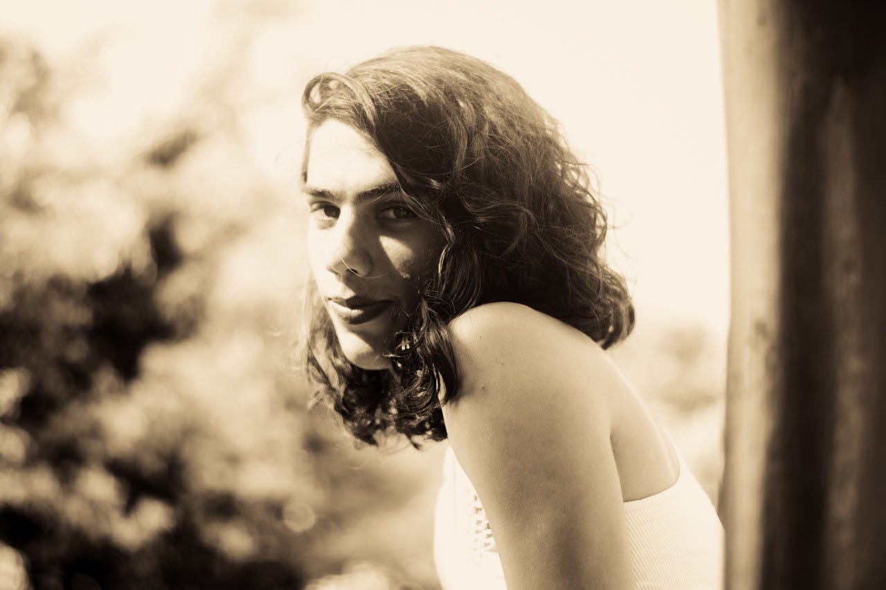 Helen Maria – Medium