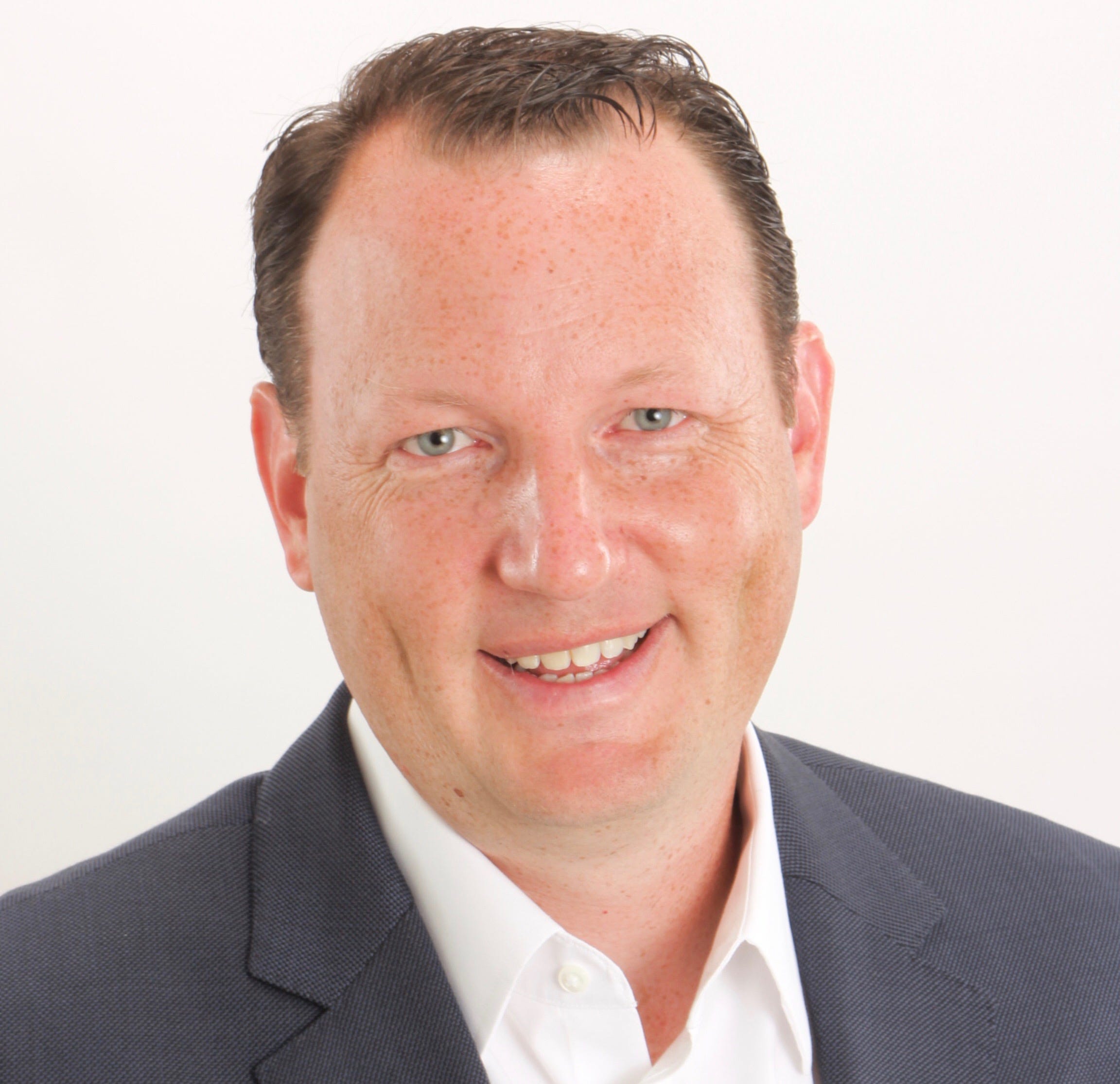 Allen Dixon – Medium