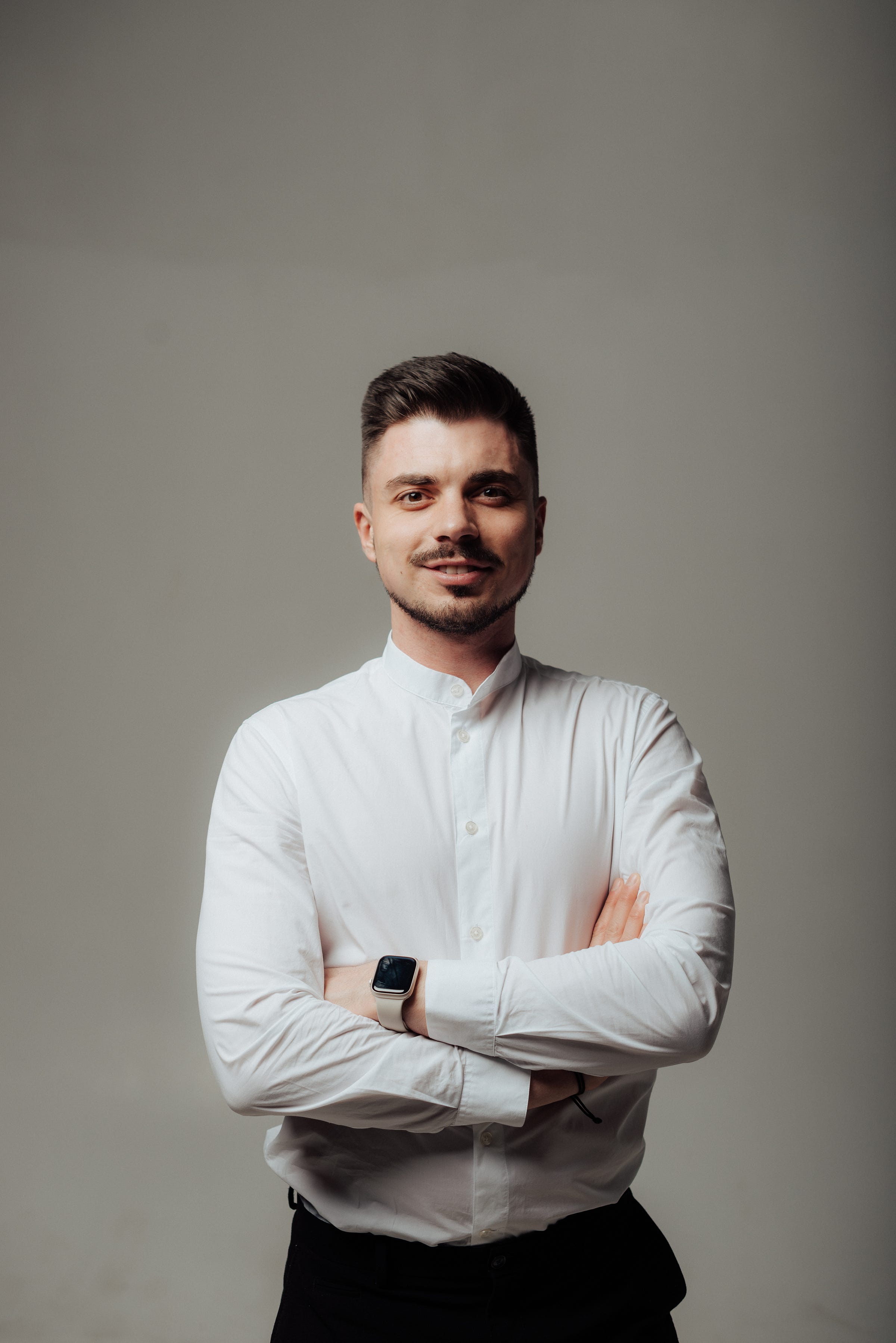 Andrii Kravchenko – Medium