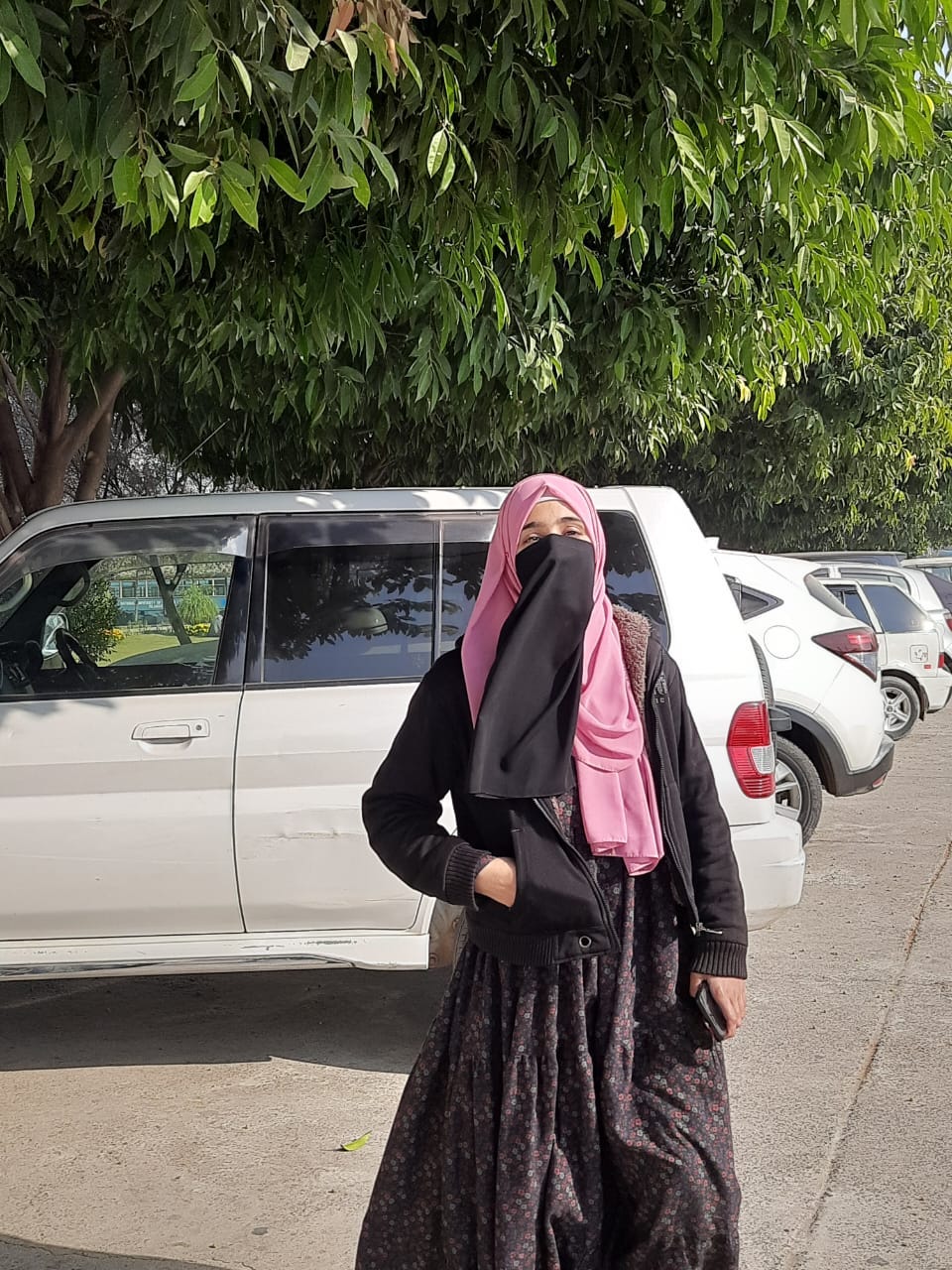 Shanza Zubair – Medium