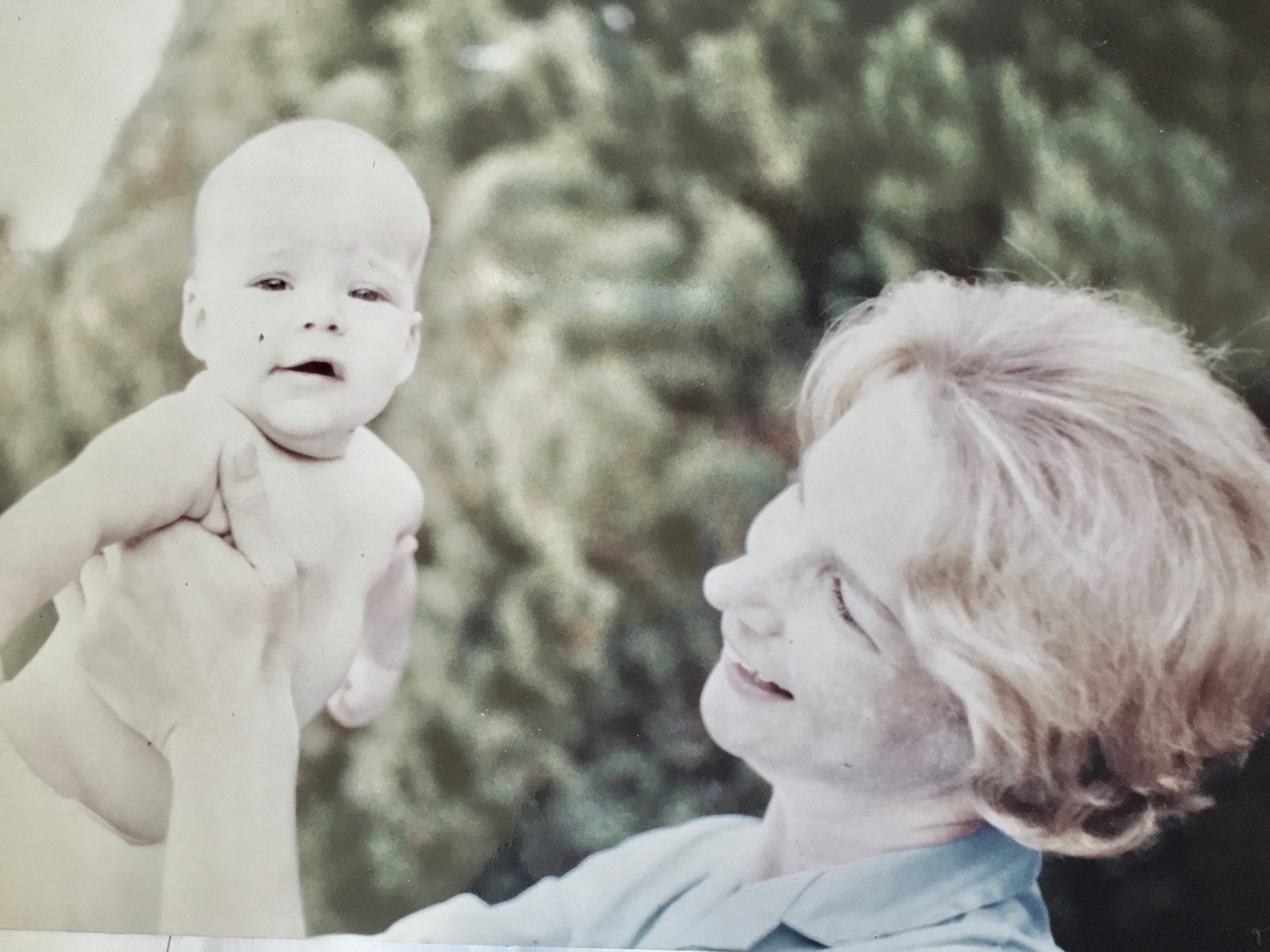 g(on)e mama