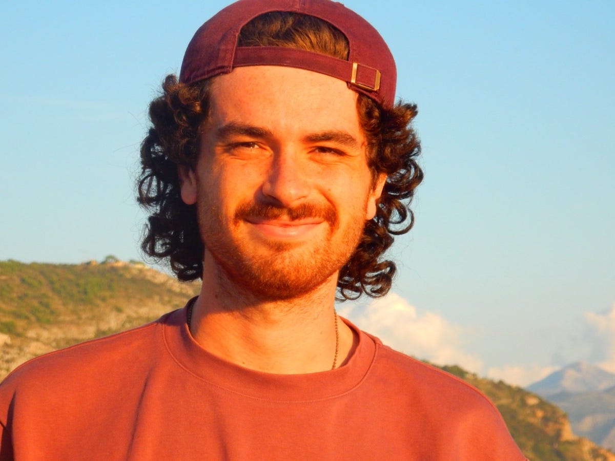 Adam Garvey – Medium