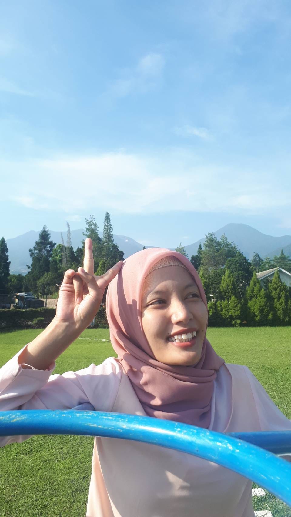 About – Amalia Dewi Bunga – Medium