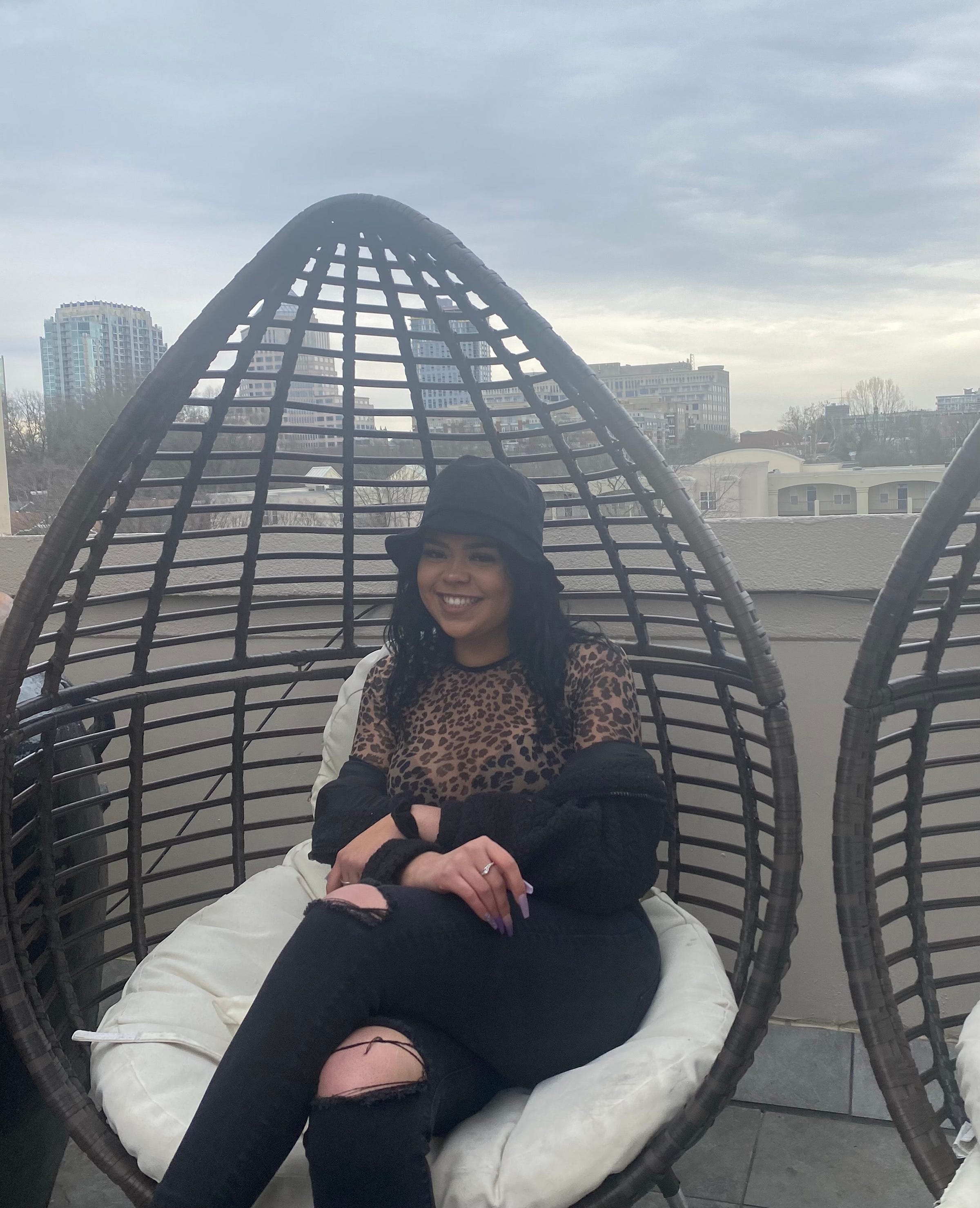 Mia Cunningham – Medium