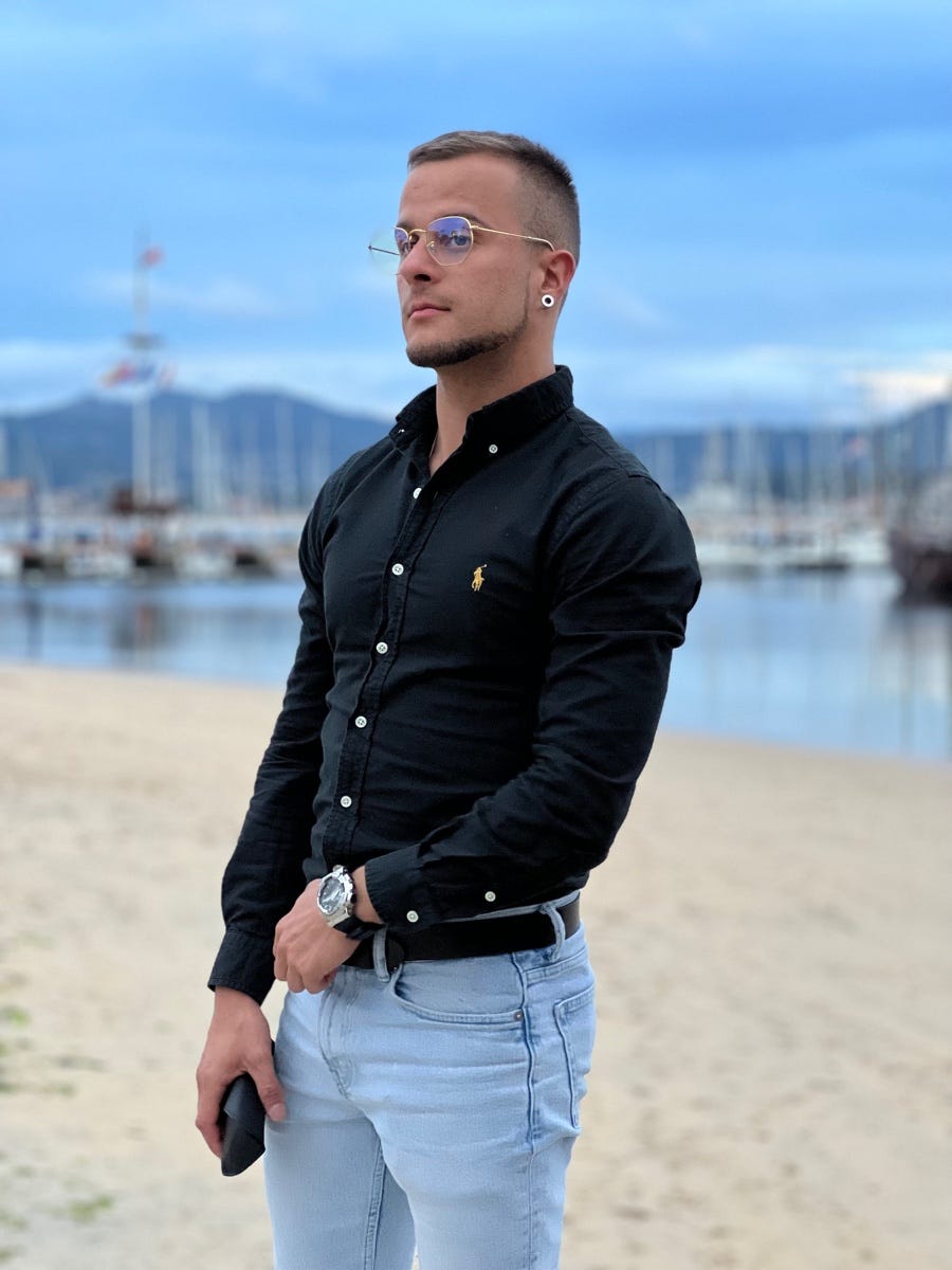 Filipe Rola – Medium