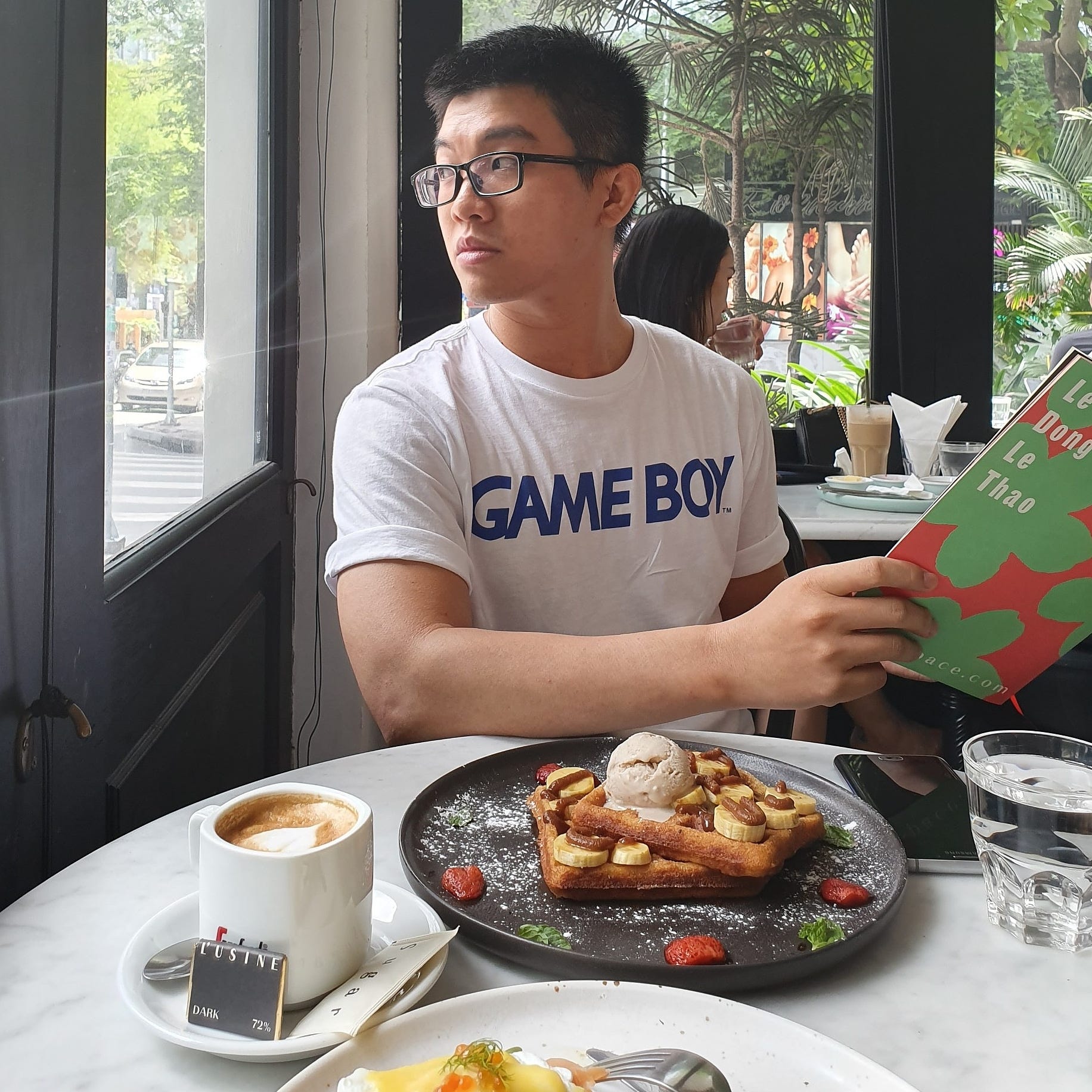 Hung Alex Thai – Medium