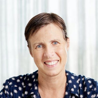 Sarah McCrum – Medium