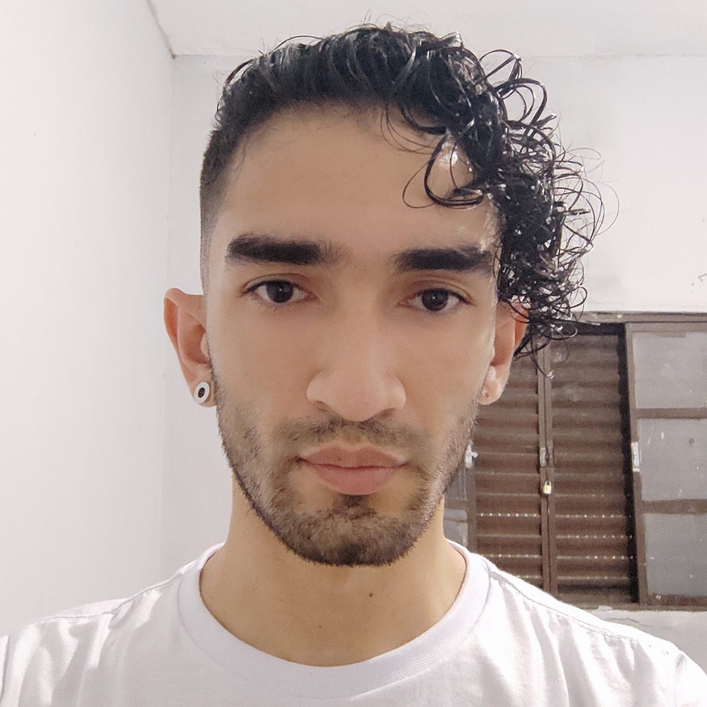 Felipe Santana – Medium