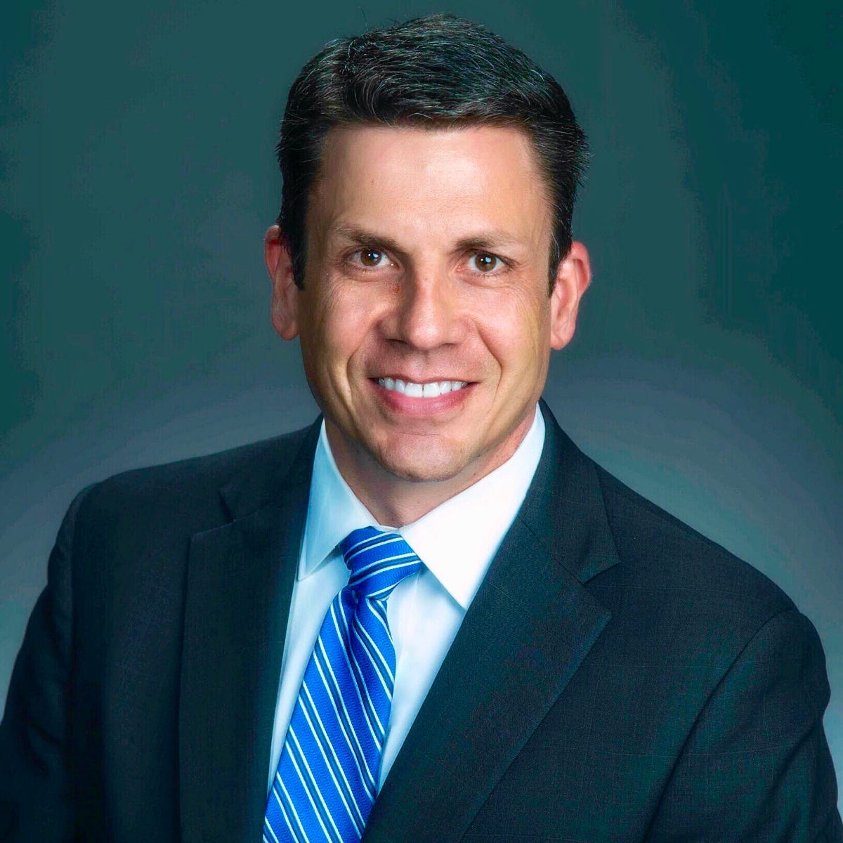 Jay Ferro – Medium