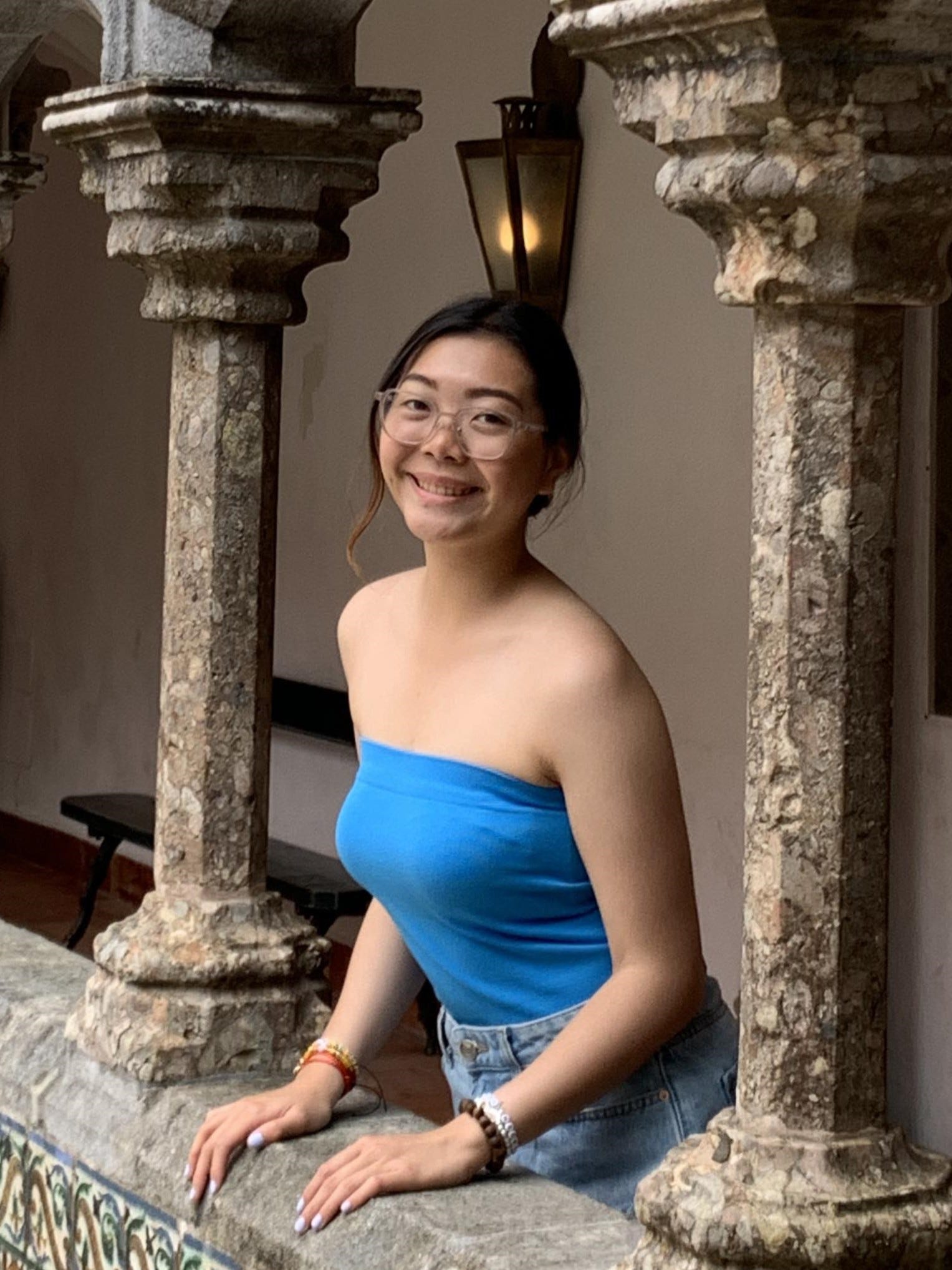 Vannesa Lu – Medium