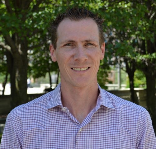 Stephen Weinrich – Medium