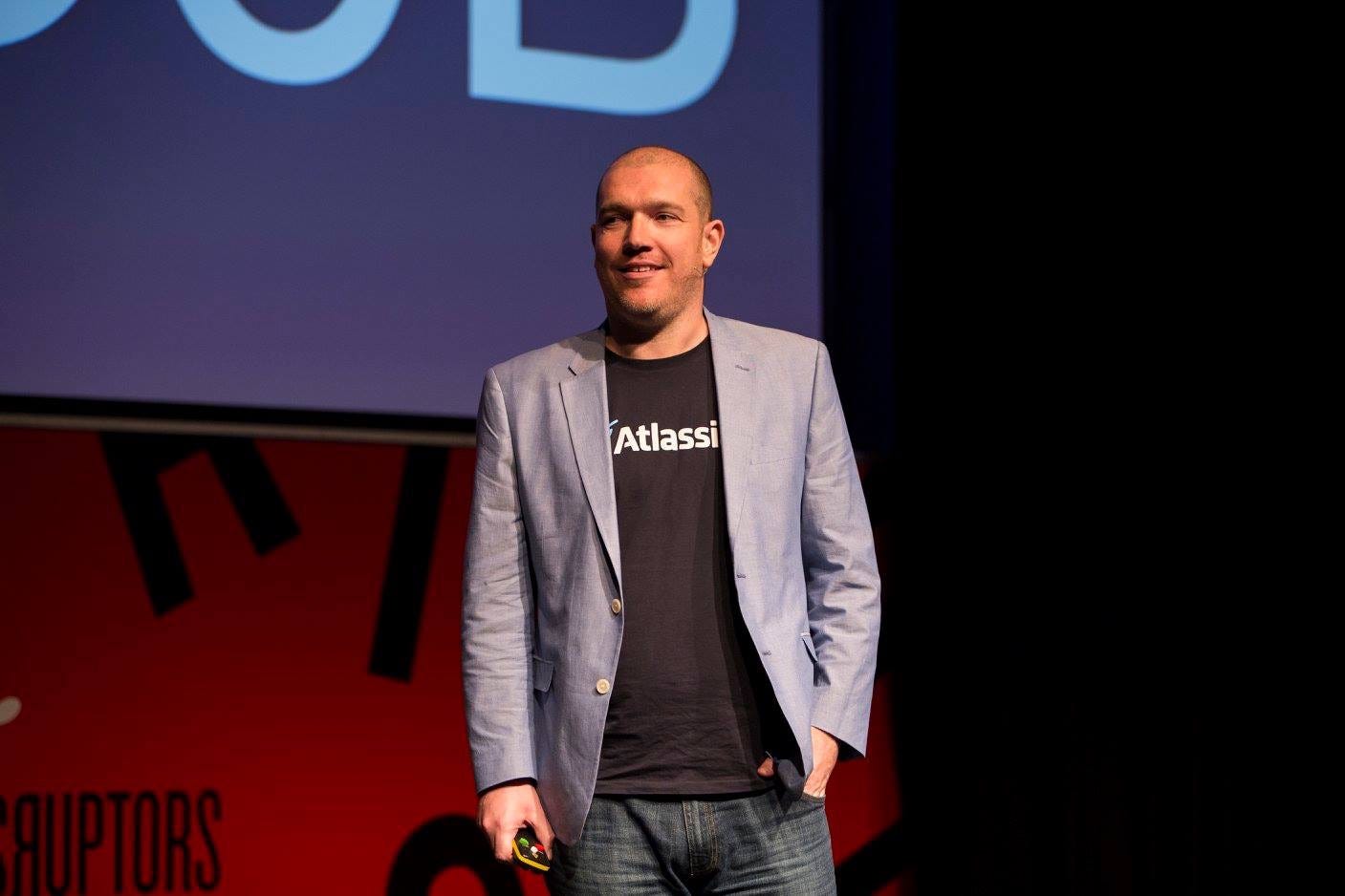 Dom Price – Medium