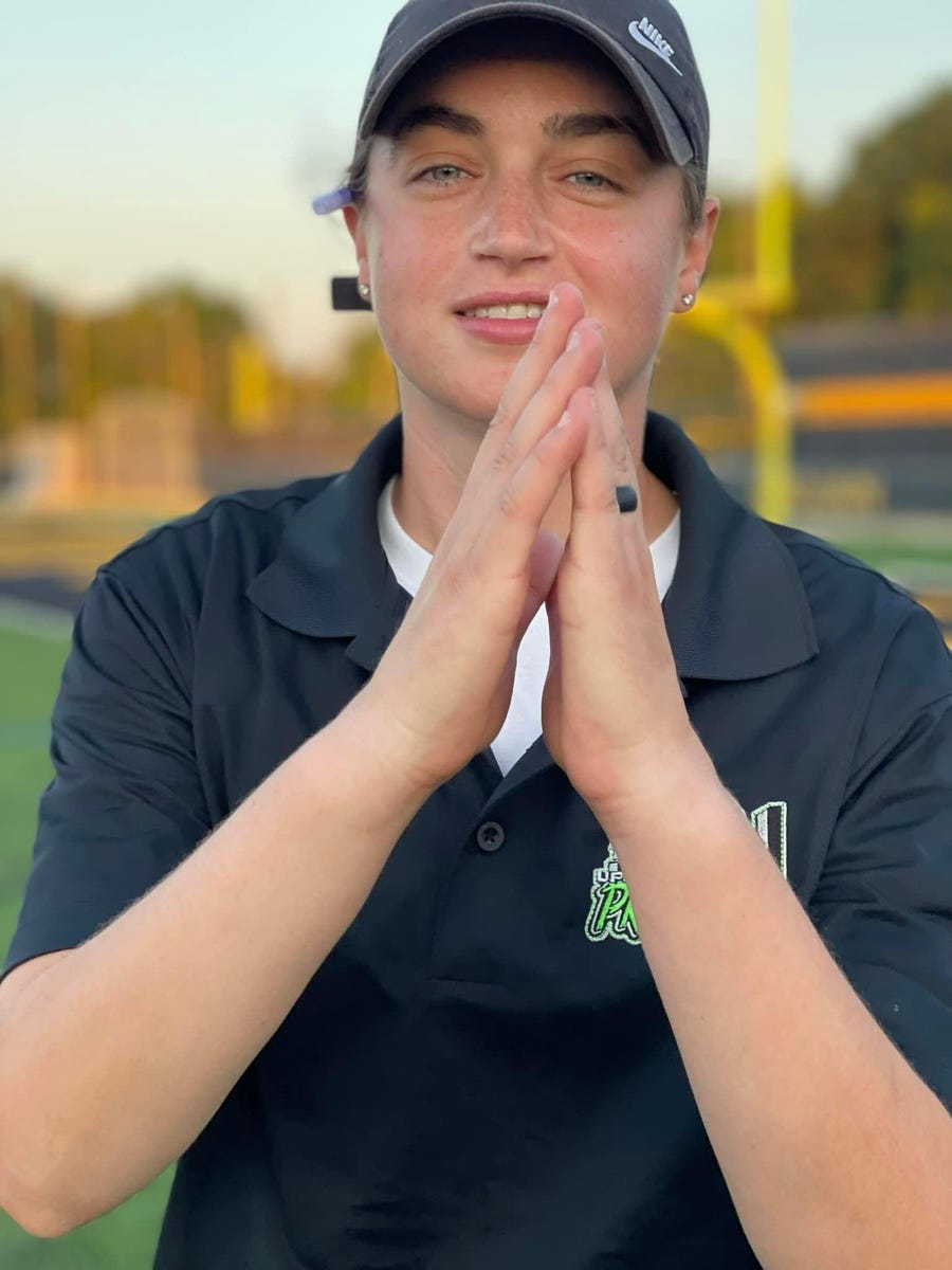 Jess Coluzzi – Medium