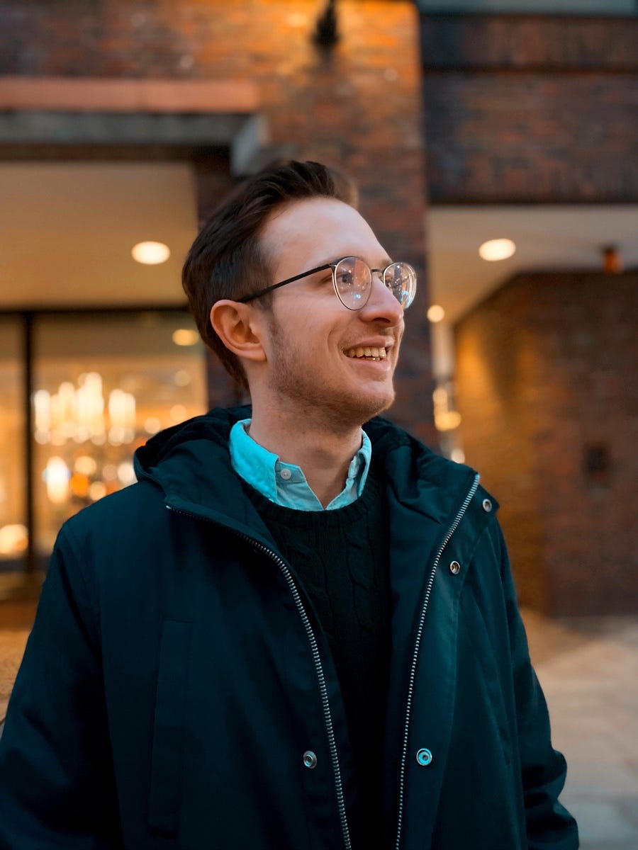 Max Blum – Medium