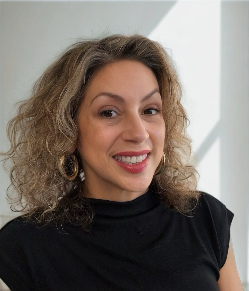 Eva Vega – Medium