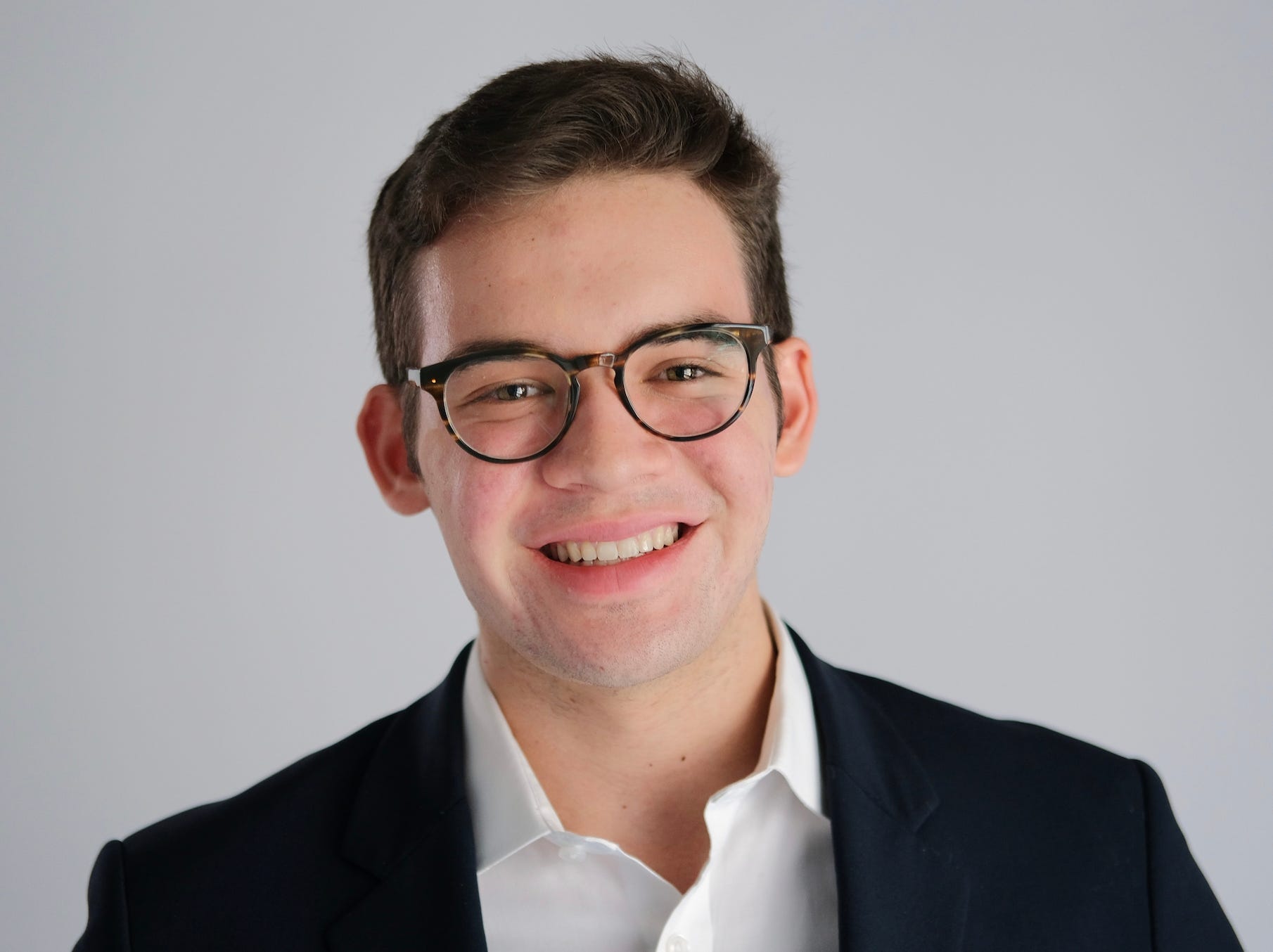 Gabriel Buchdahl – Medium