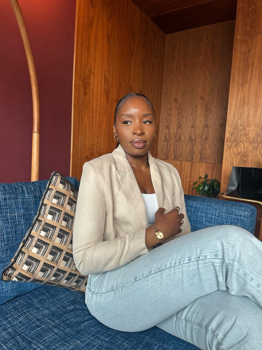 Barbara Akinkunmi – Medium