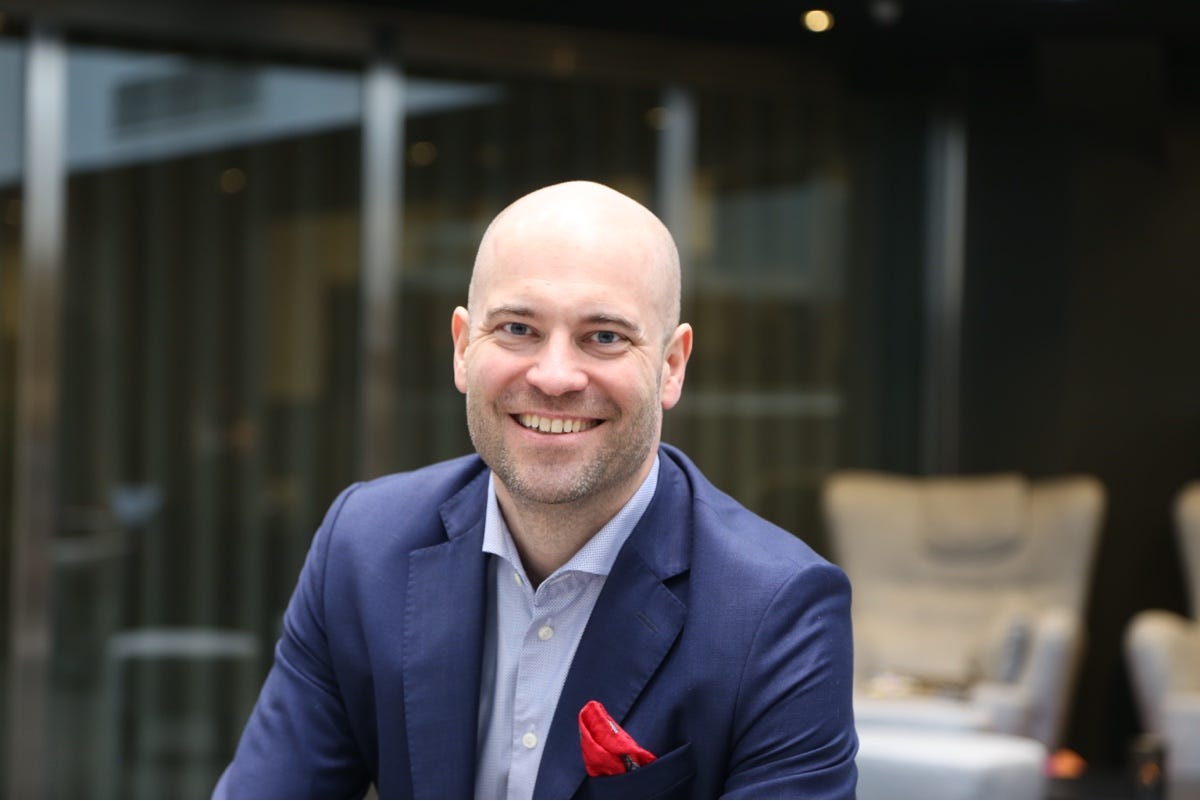 Peter Svenonius – Medium