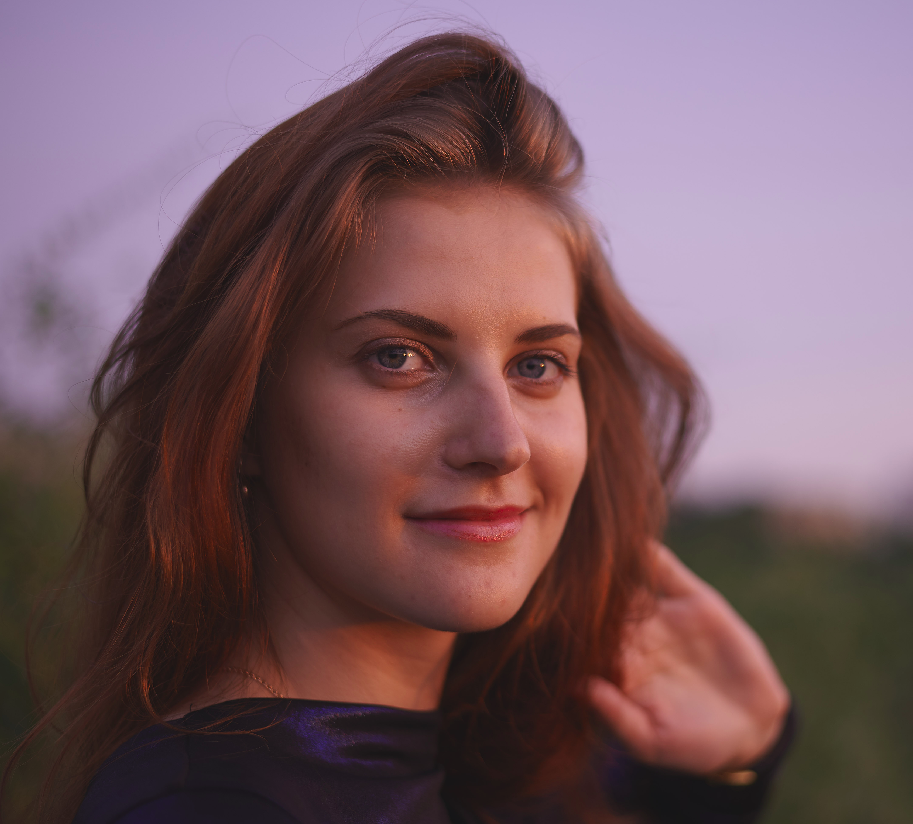 Viktoriia Untilova – Medium