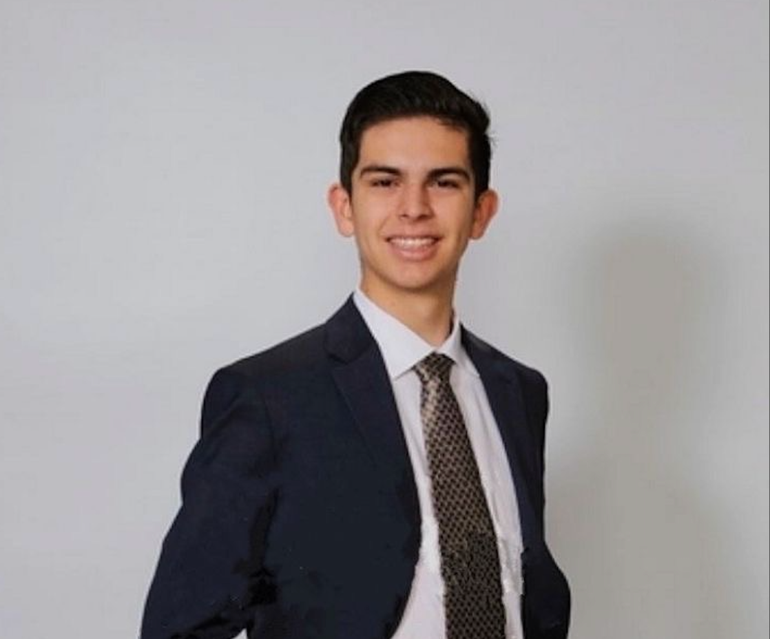 Rodrigo Tiscareno – Medium