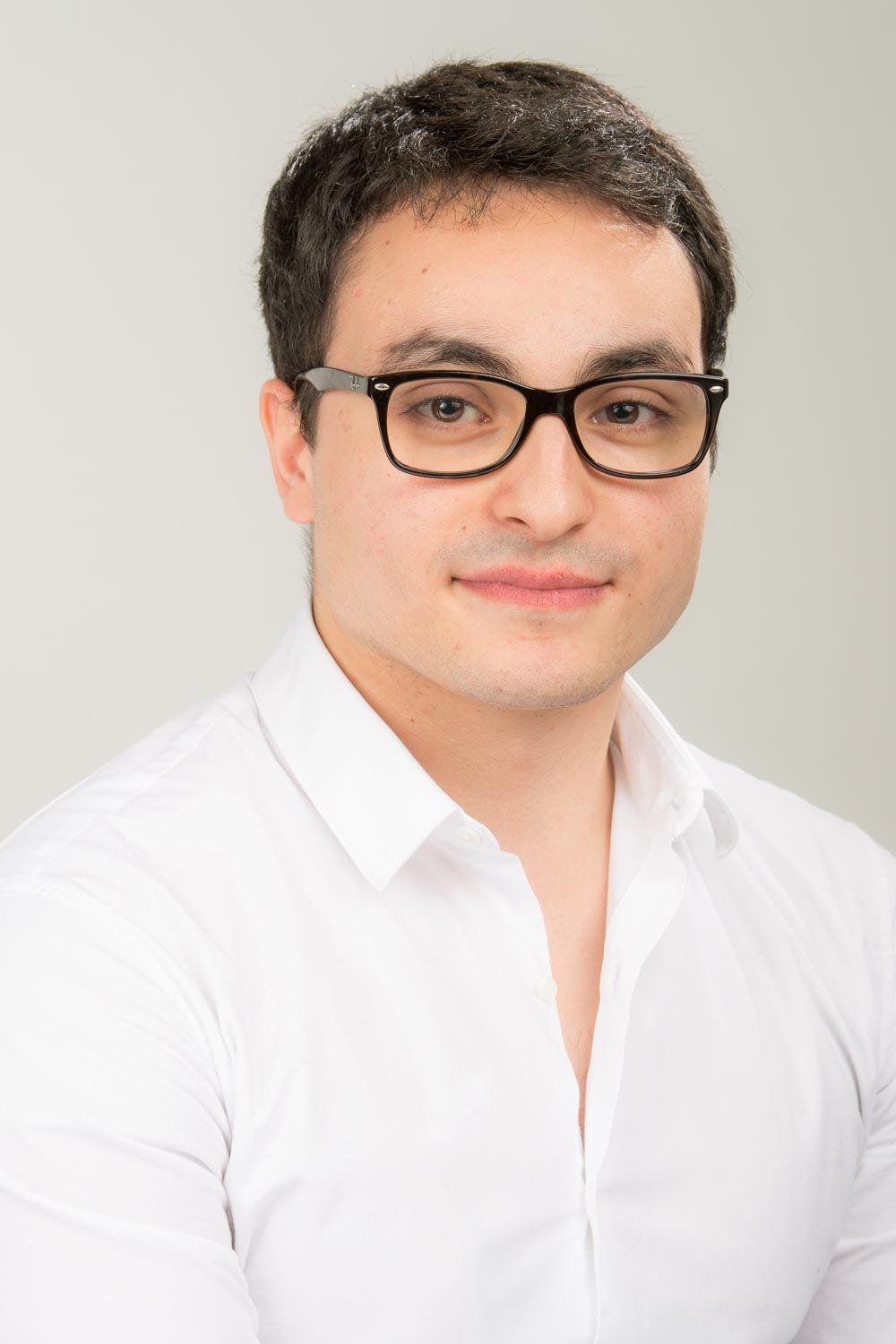 Amaury Ks – Medium