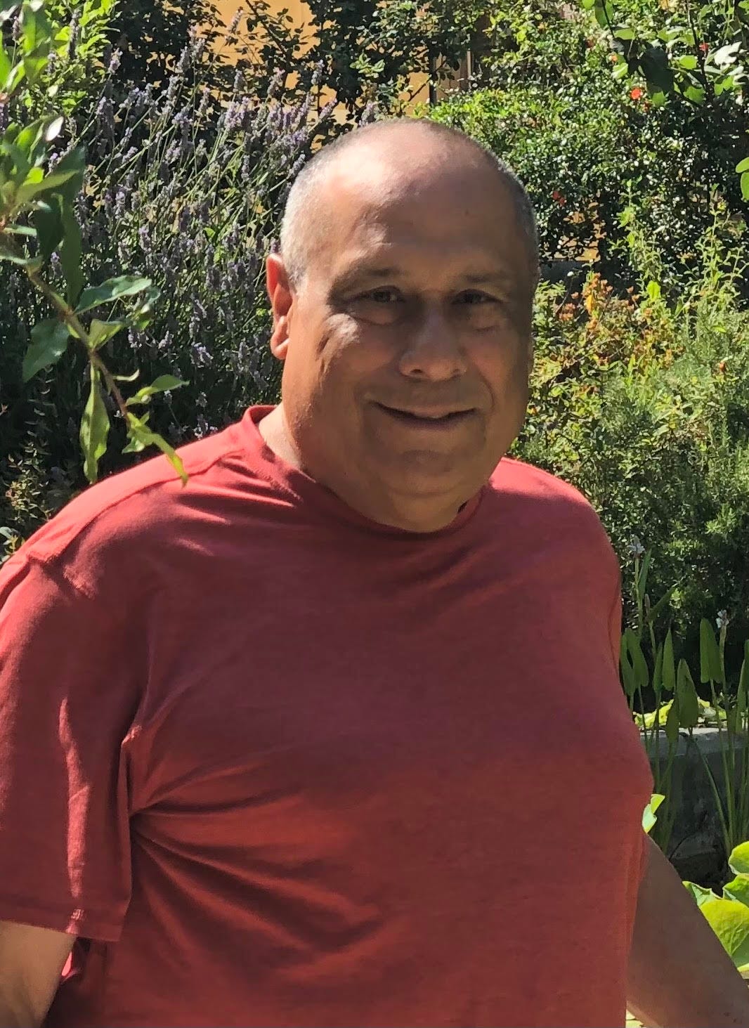 Luis Quiros – Medium