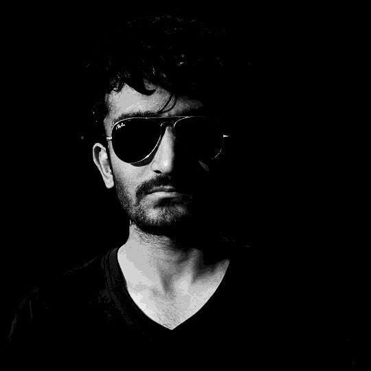 Aftab Akram – Medium