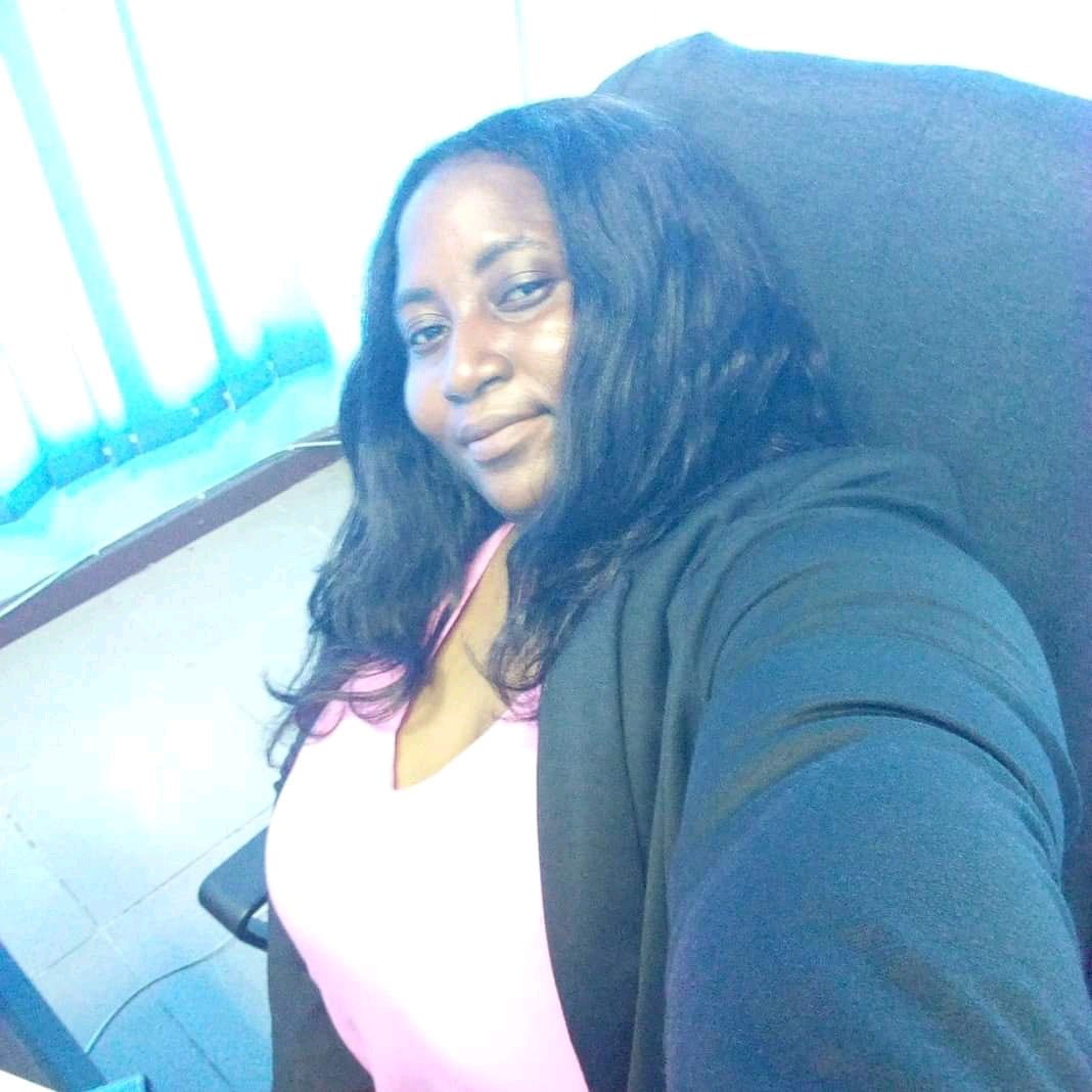 Mary kuwornu – Medium