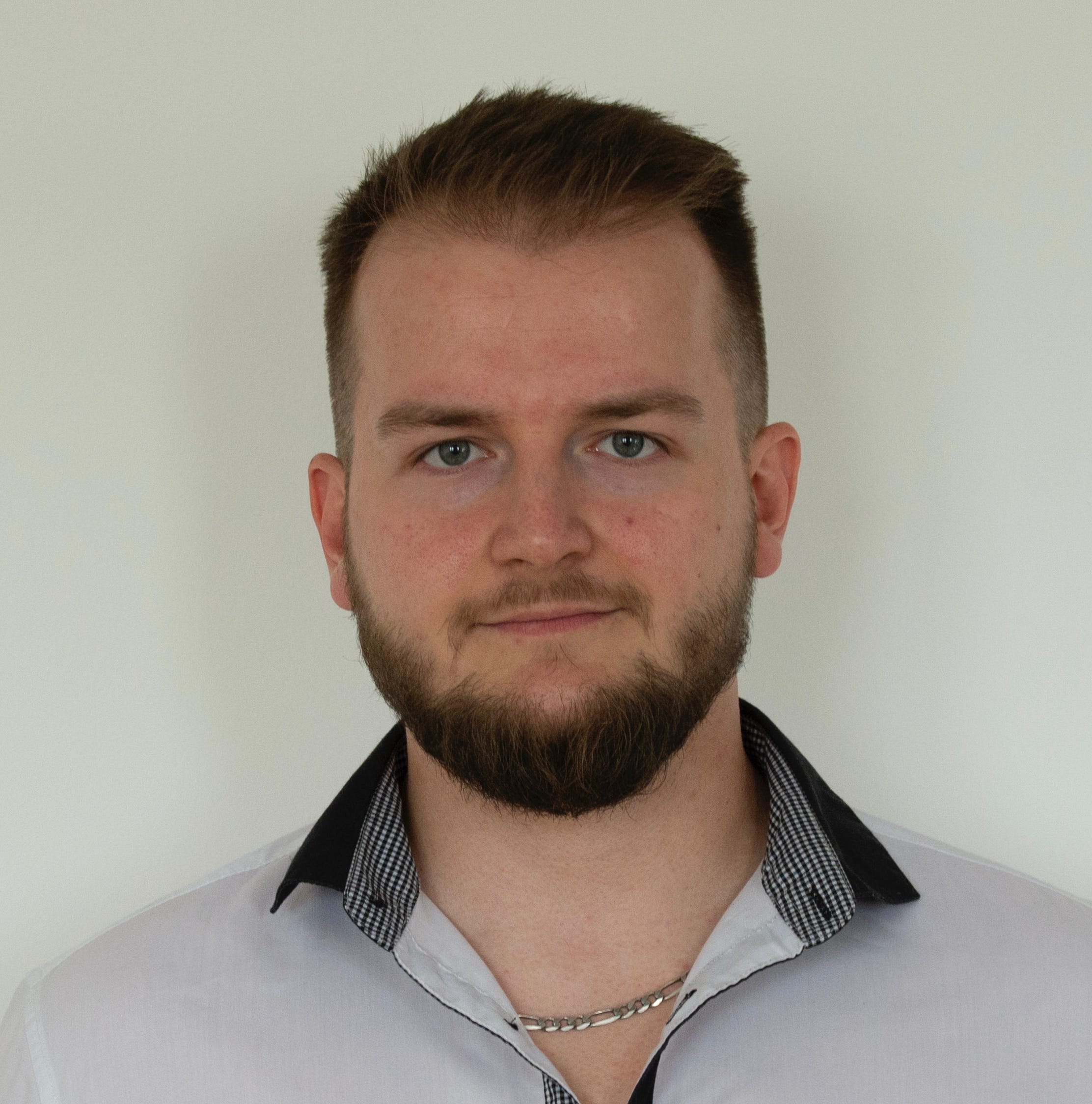 Lukáš Hudec – Medium