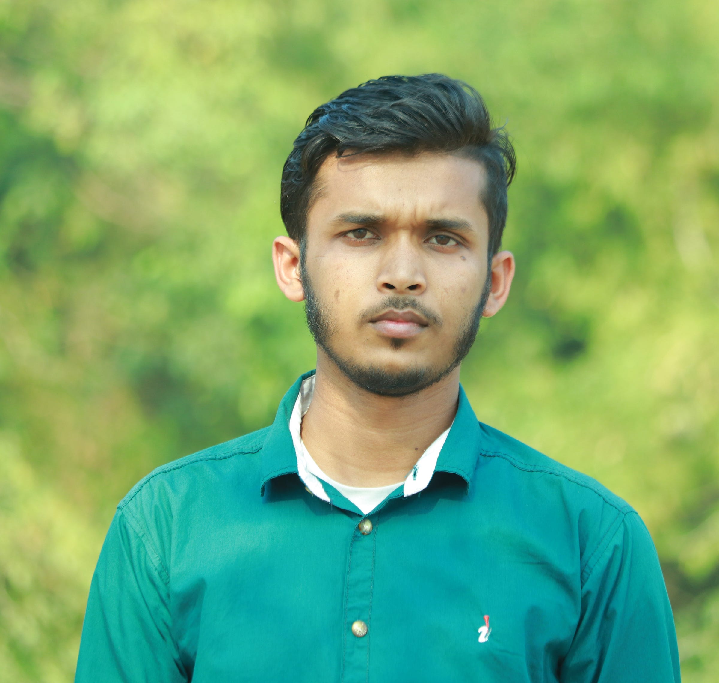 Akaeid al akib – Medium