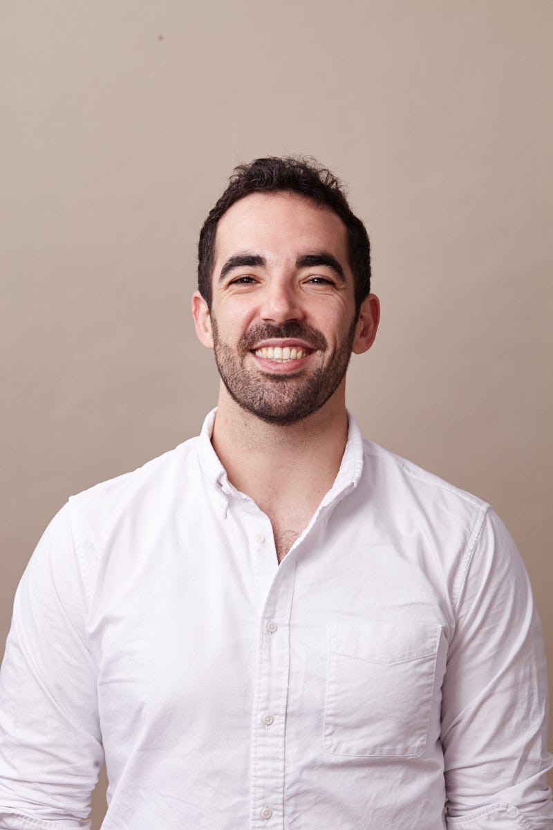 Julian Rowlands – Medium