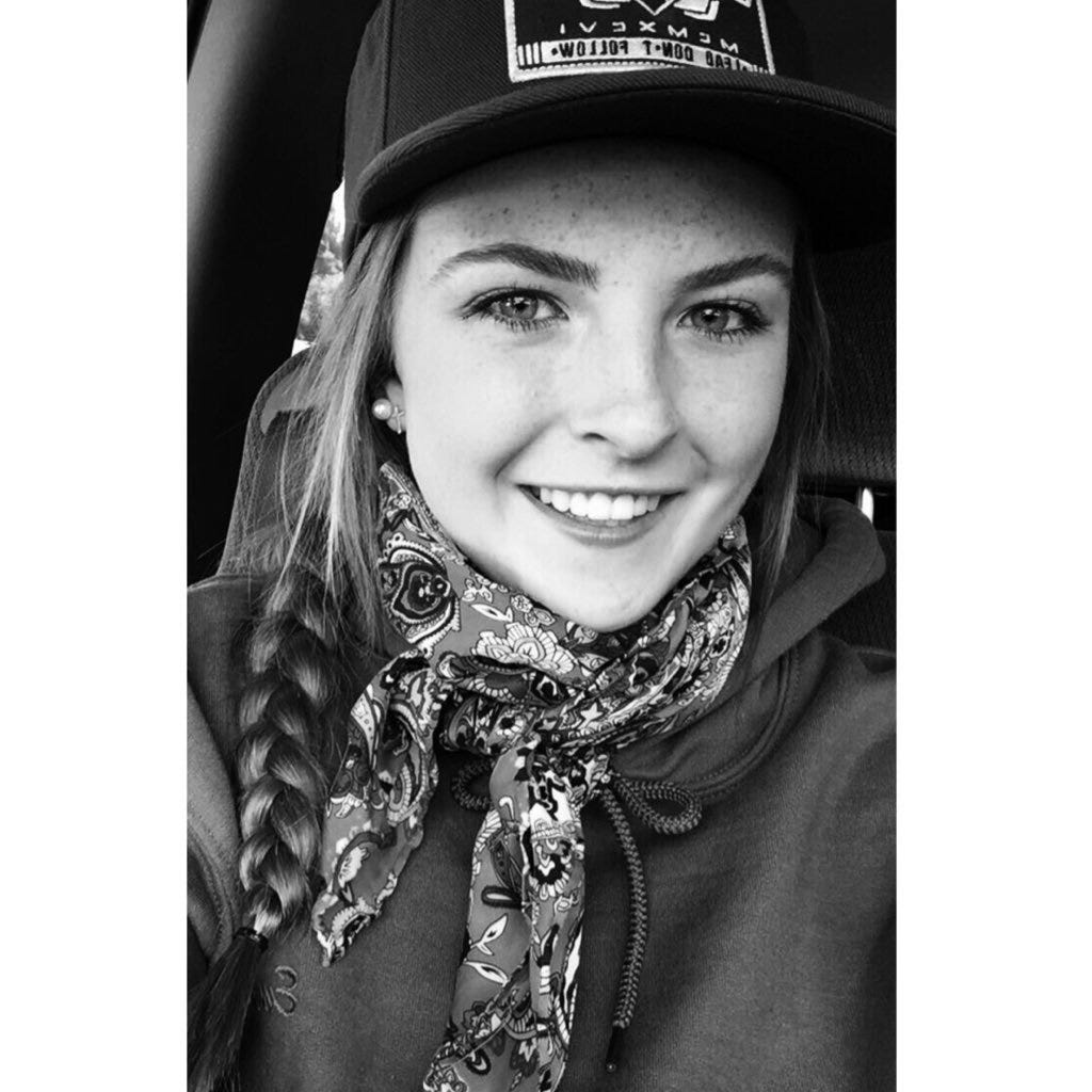 About – Emmi Smith – Medium