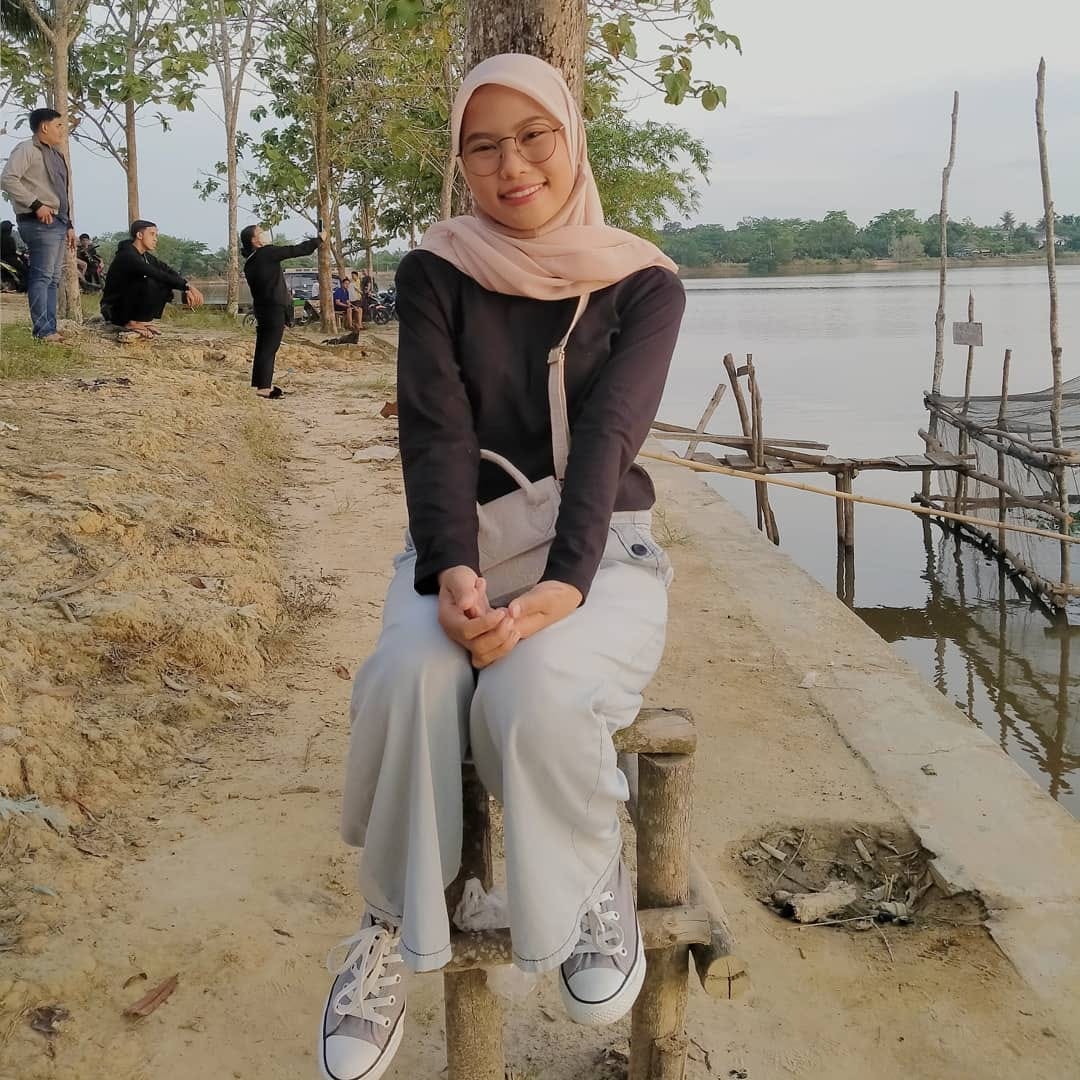 Nur'Aini Dwi Putri – Medium