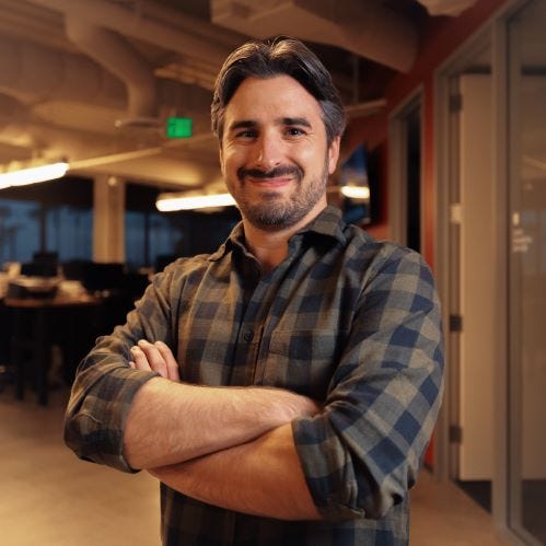 Thomas Shields – Medium