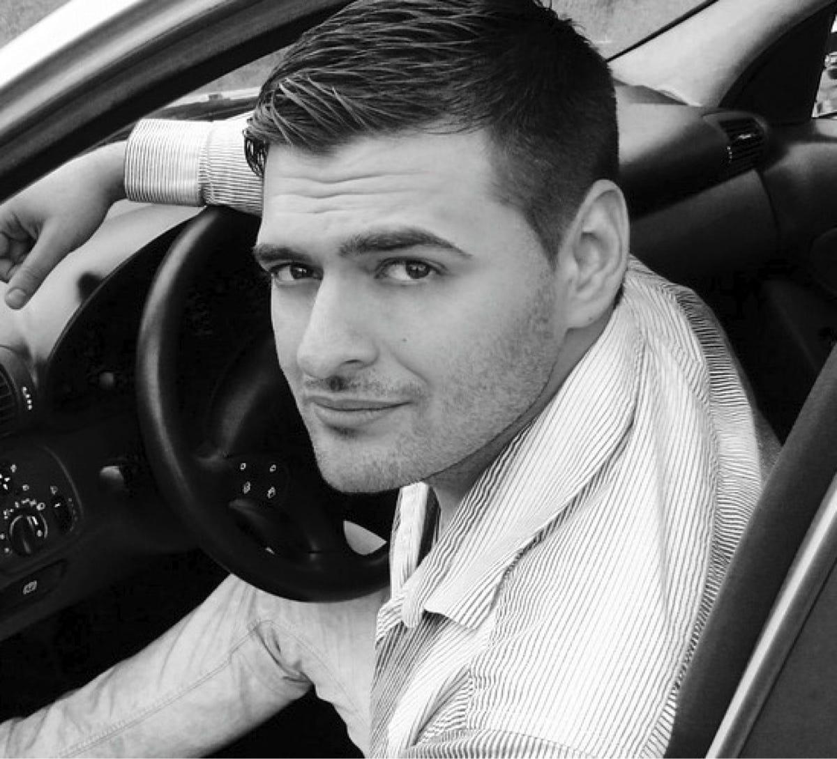 Ray James – Medium