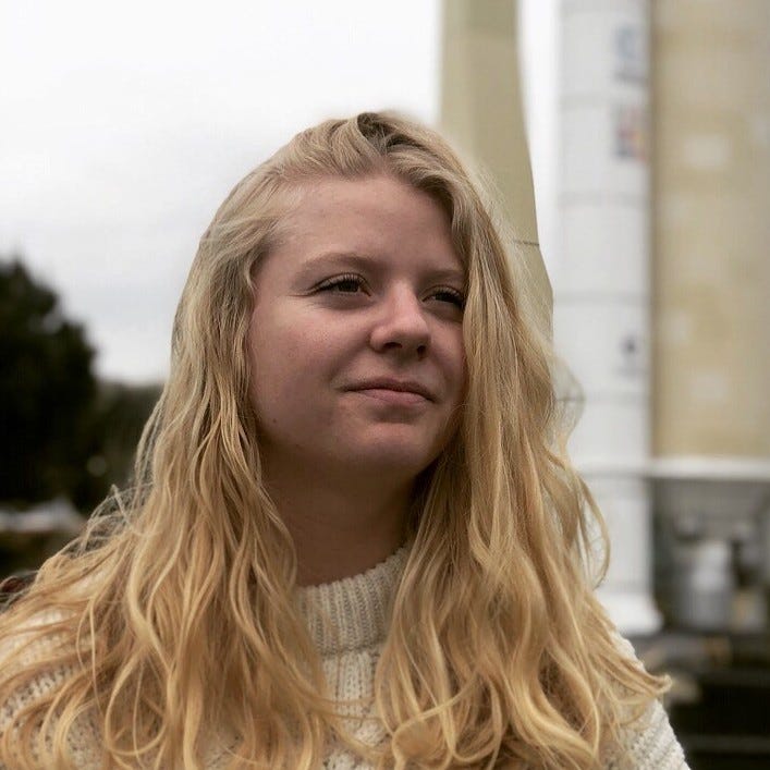 Jade Moillic – Medium