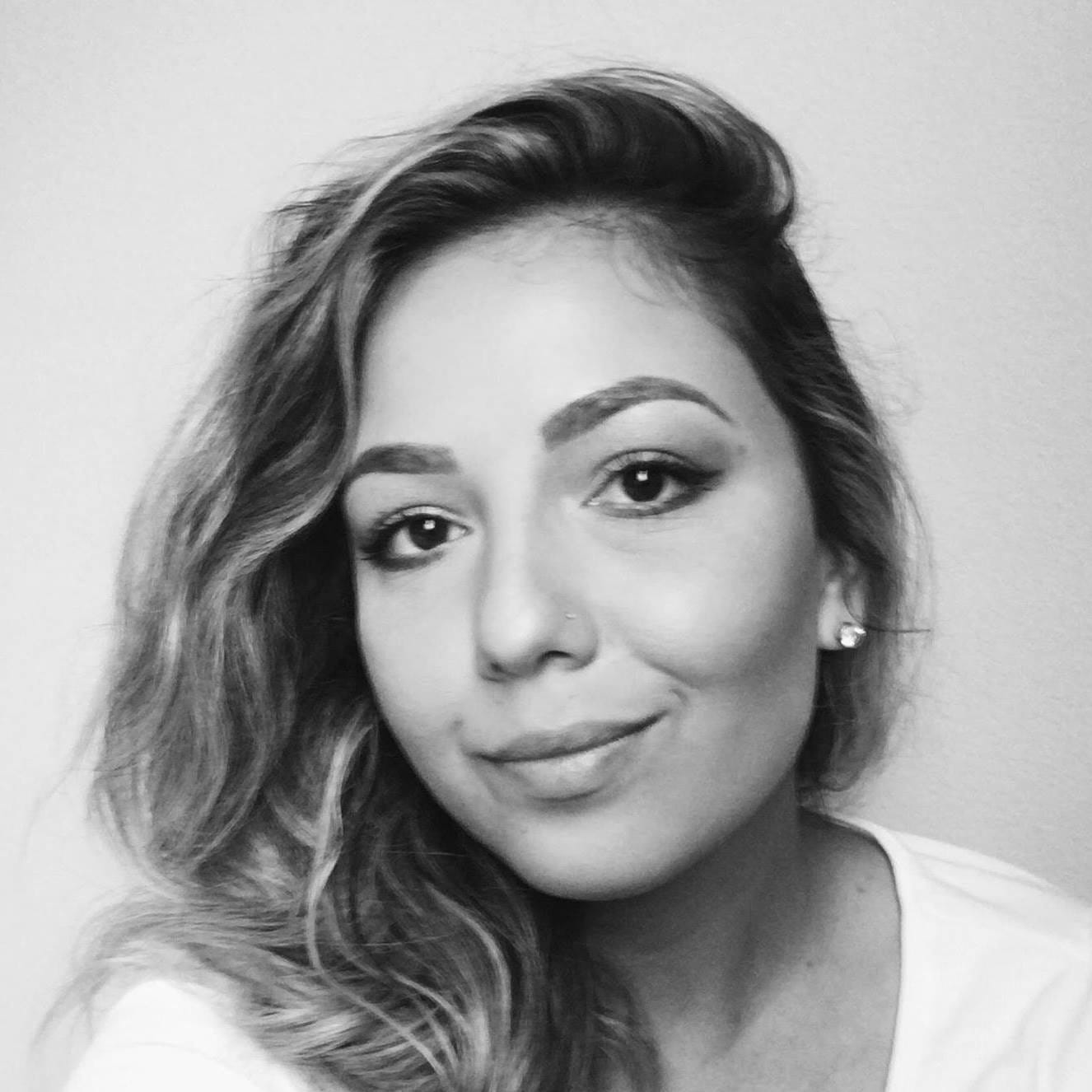 Gabriella Amorim – Medium