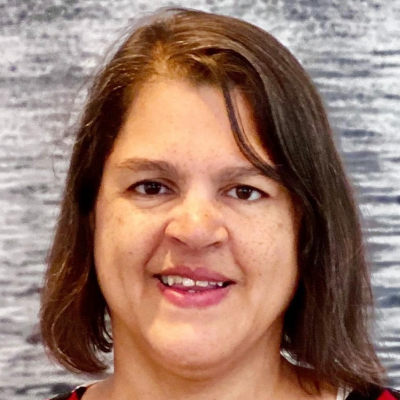 Julie R. – Medium
