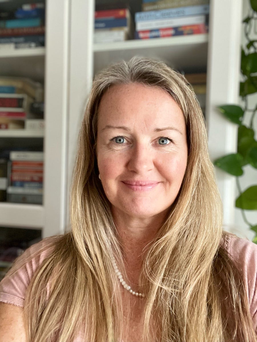 Lisa Bolin – Medium