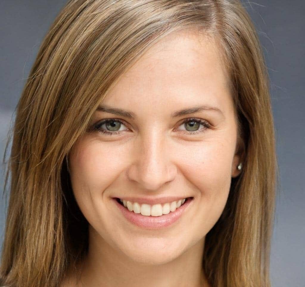 Mary Alvarez – Medium