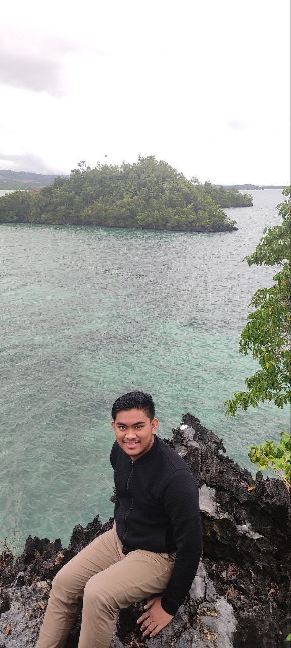 Rahi Azizi – Medium