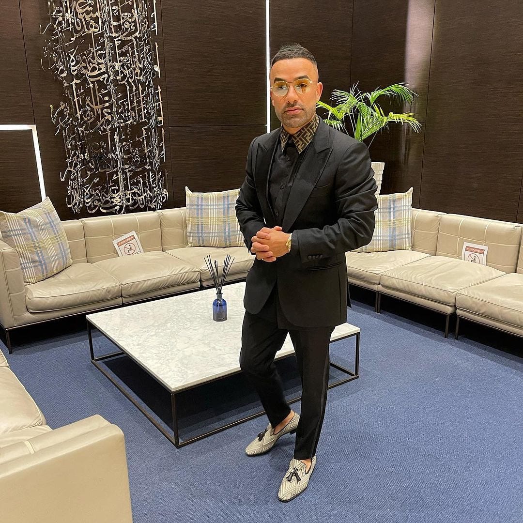 Theo Davies – Medium